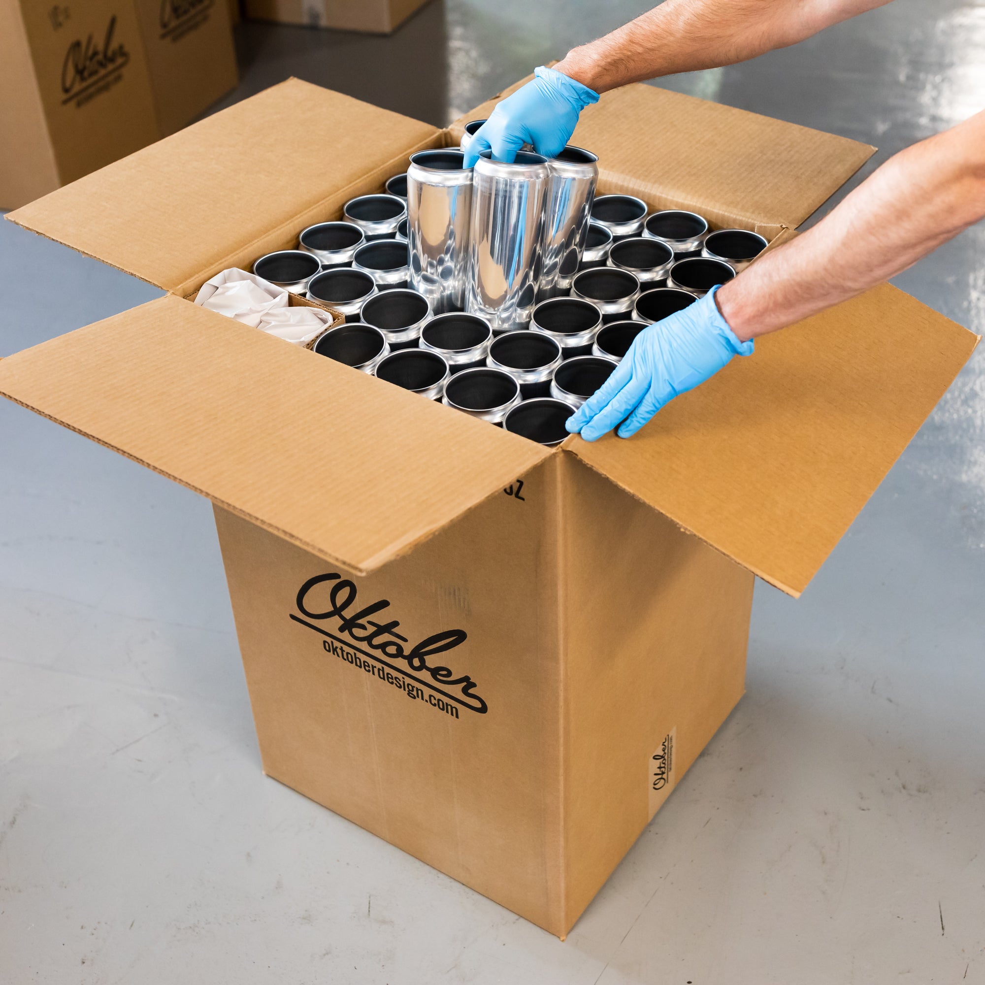 32oz Crowler™ Cans + Ends | Oktober Can Seamers